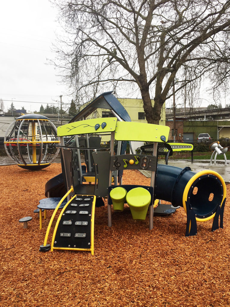Georgetown Playfield - PlayCreation Commercial Playground Equipment