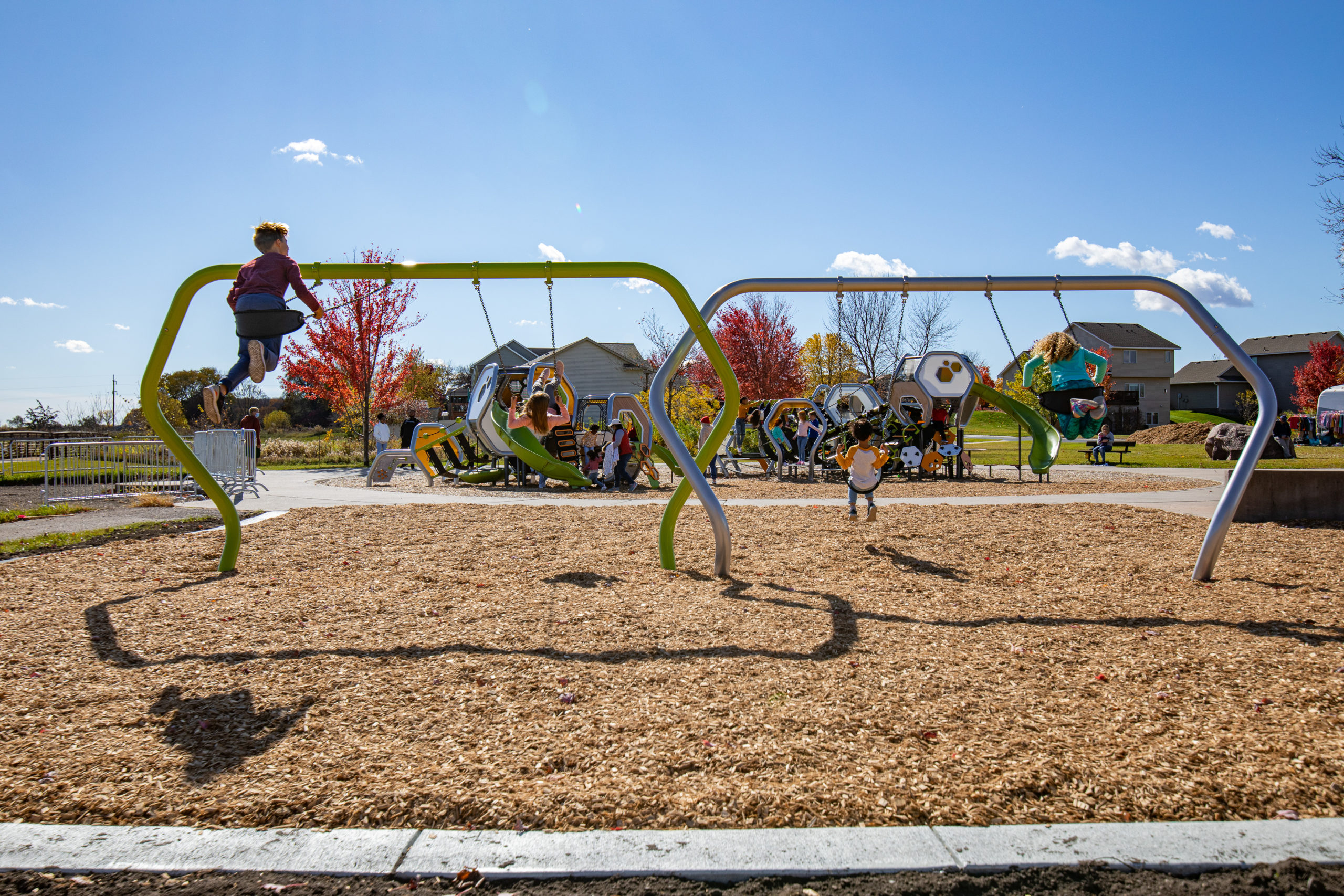 Hedra® Swing - PlayCreation - Commercial Playground Equipment